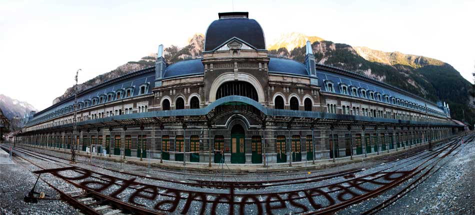 Canfranc o Canfranc estación